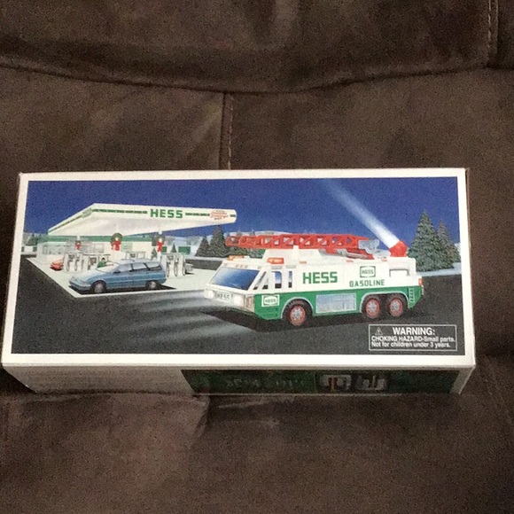 Hess | Toys | Hess 996 Emergency Truck New In Box Emergency Siren Horn ...